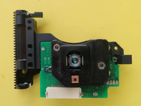 BugWorkShop - 甲蟲工作室: DV305 光碟機（DVD-ROM Drive）機芯（Mechanism） - 拆解（五）