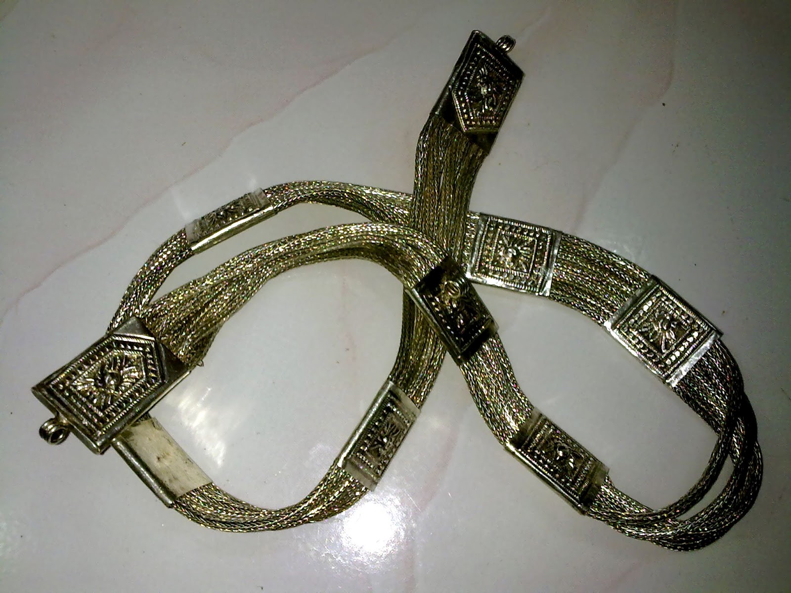 Sengatan Peringat: PENINGGALAN KELUARGA