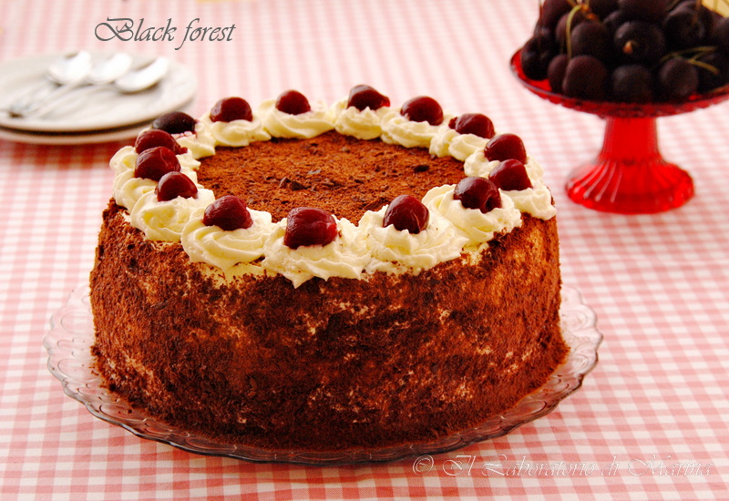 IL LABORATORIO DI MARINA: ΤΟΥΡΤΑ BLACK FOREST // TORTA DELLA FORESTA NERA