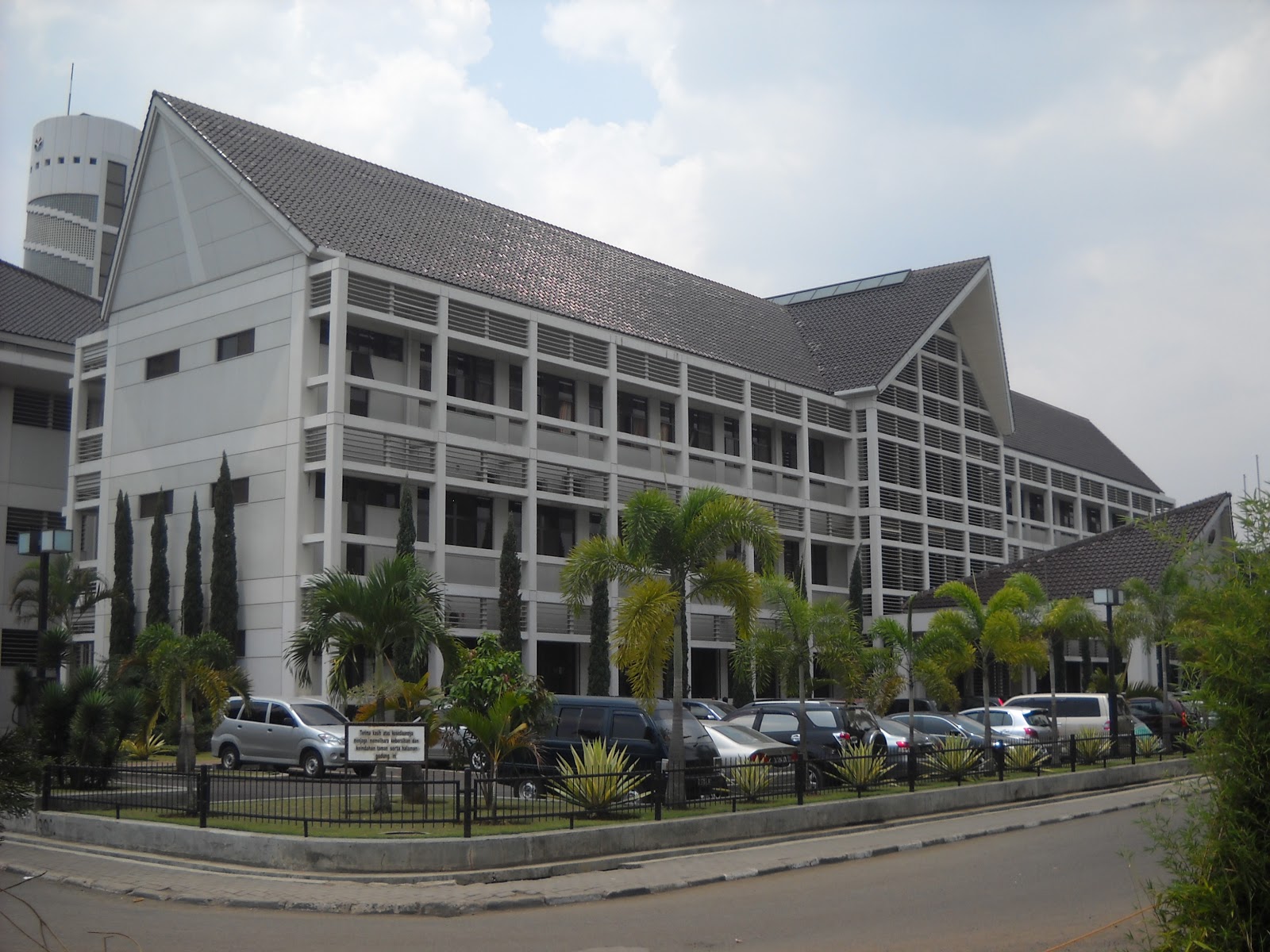 Fitri in Bizzare World :): 2012