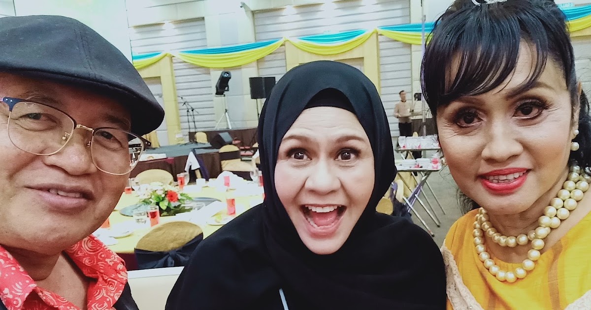 OMAR M. HASHIM (OMARA): Bersama anak anak Bintang Lagenda