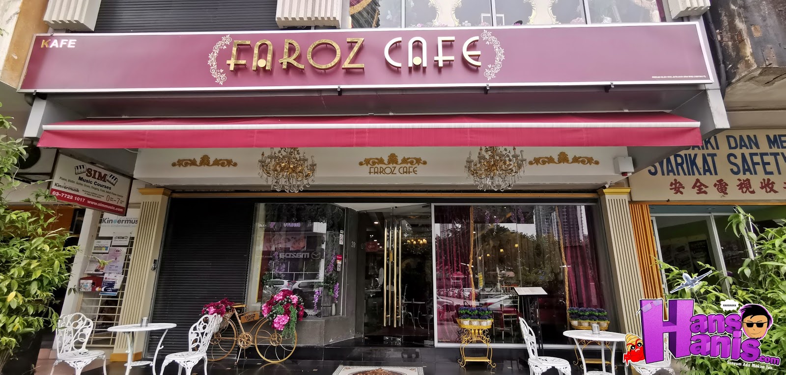 Faroz Cafe : Bagaikan Menjamu Selera Di Dalam Suasana Istana Mewah