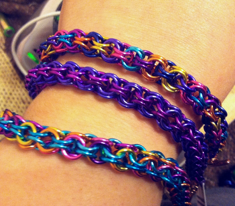 Midnight Kat Productions Art Jewelry: Inverted Round chainmaile