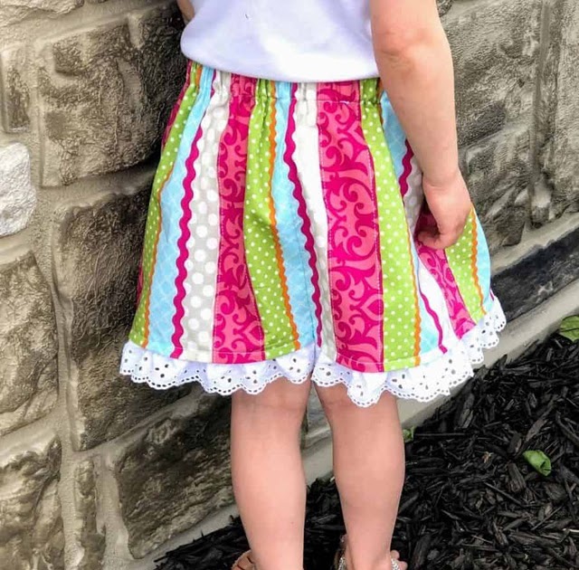 Threading My Way: Showcasing ~ Gathered Skirt with Lace ~ Tutorial