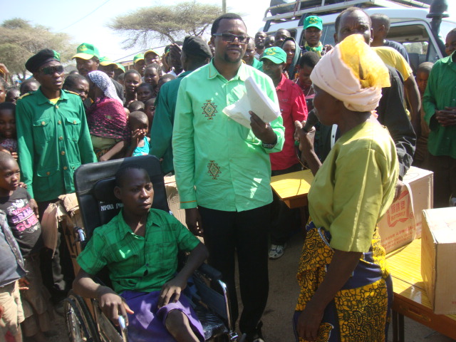 MBUNGE MPINA ATISHA KISESA, AKOSA MPINZANI KURA ZA MAONI, AMWAGA VIFAA ...