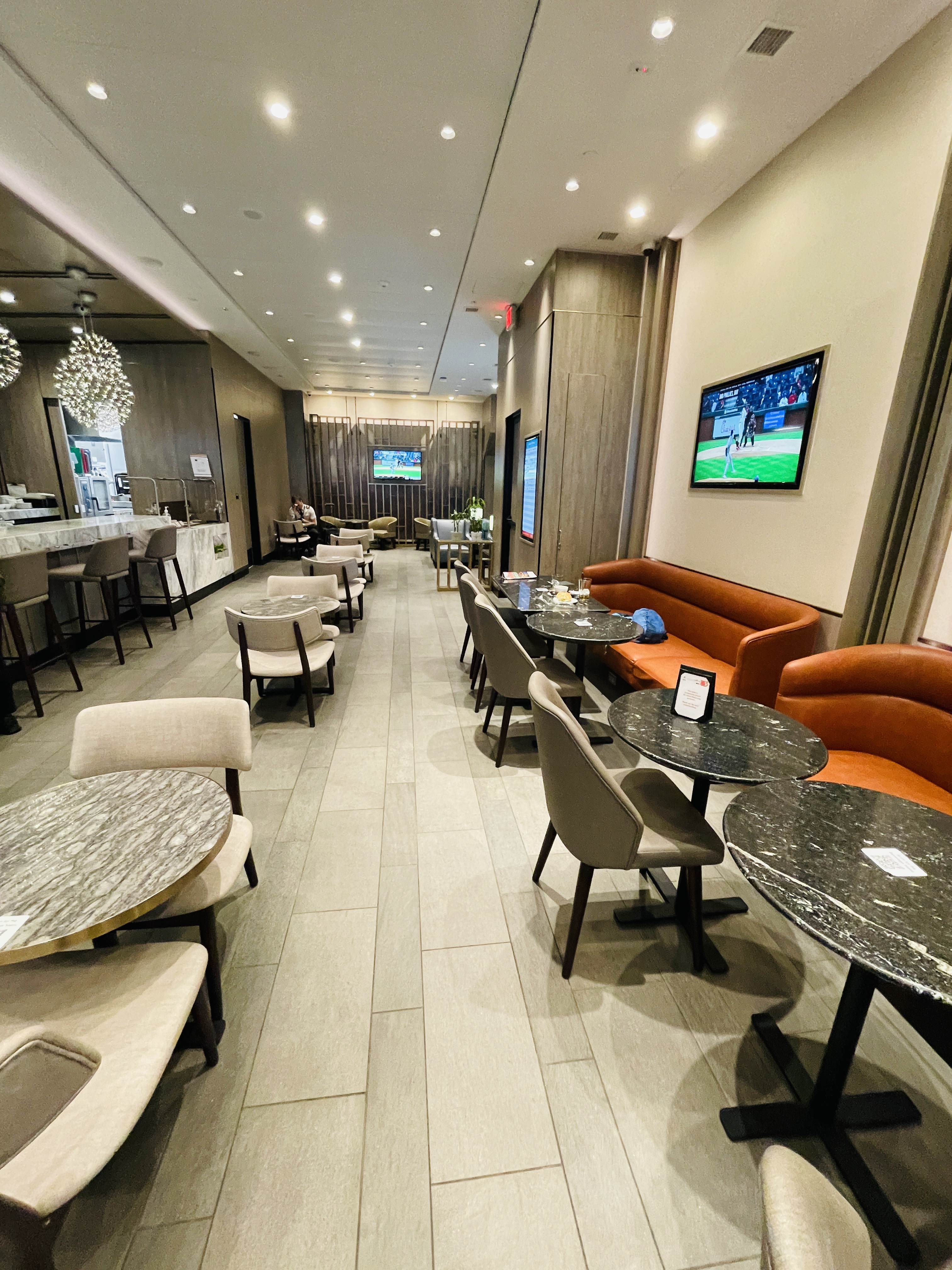 Review: Plaza Premium Lounge at Dallas-Fort Worth International Airport (DFW) For Amex Platinum ...