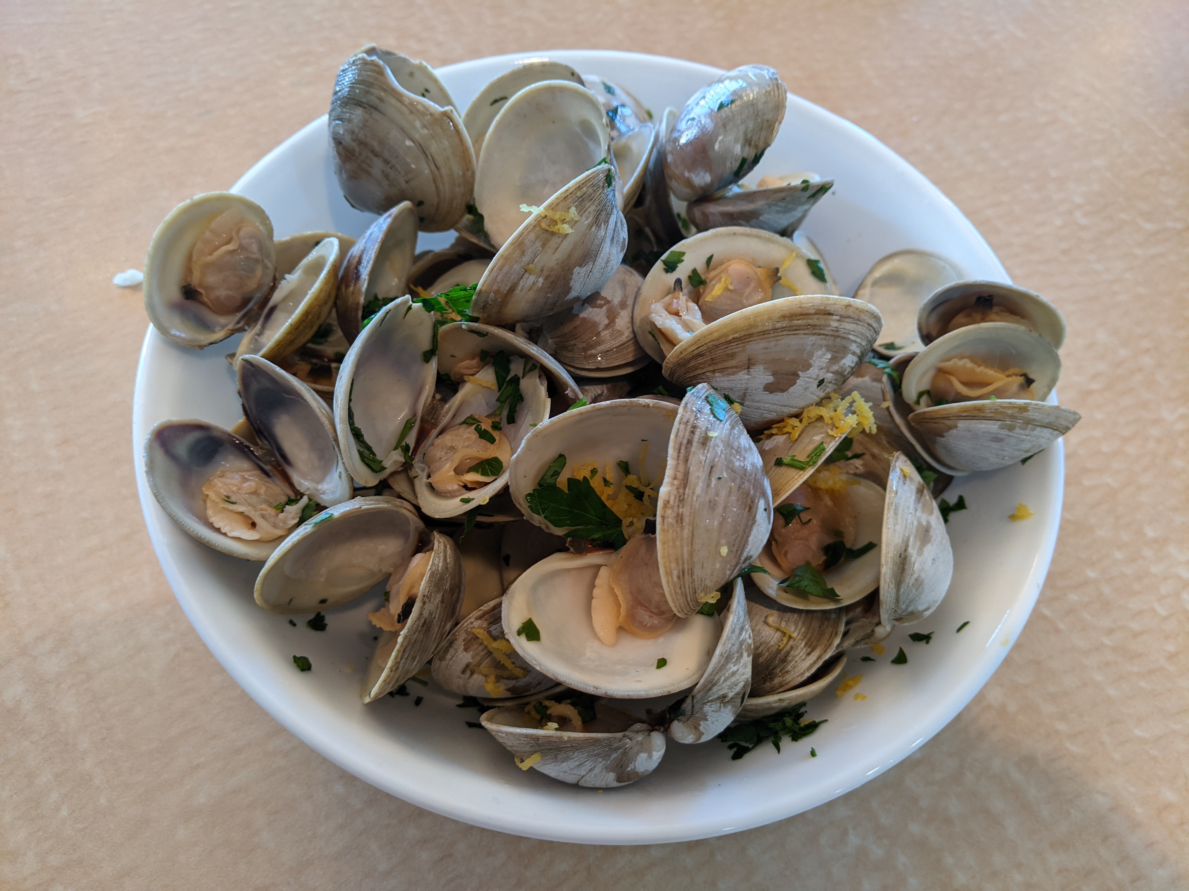 Chef Bolek: Steamed Cockles in White Wine