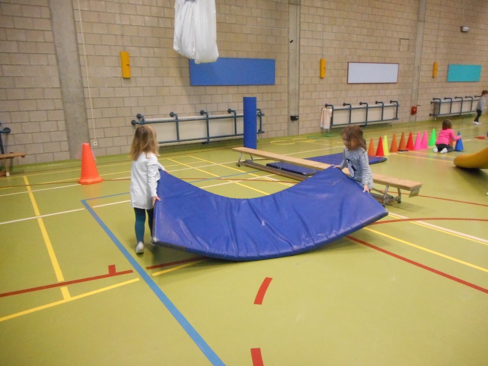 kleuterturnen met juf Marleen : Kleuters van K2 /K2/K3A+B bouwen een ...