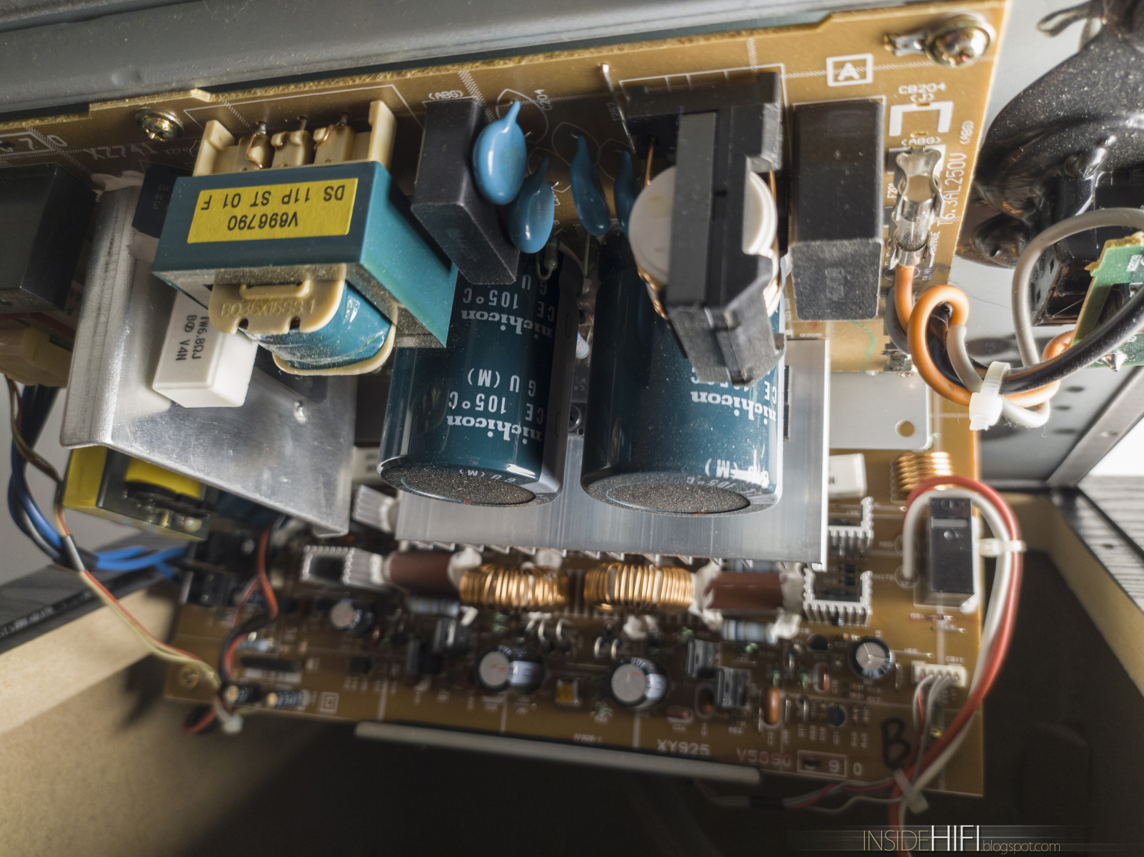 Inside Hi-Fi: Yamaha YST-SW800 [G Model]