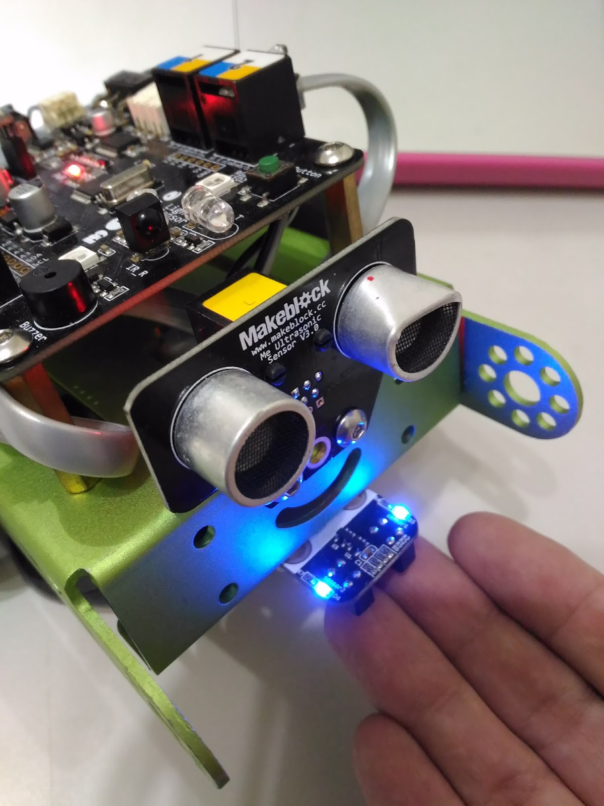 探奇 樂高機器人 LEGO SPIKE EV3 BricQ 教學 Touch Classroom : mBot mBlock 教學 - 手指 ...