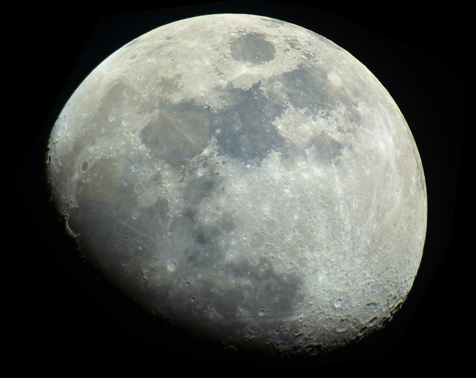 Astronomy Pictures from Pakistan: Moon through the clouds ~ Irtiqa
