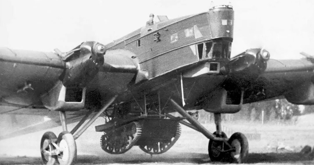 daily timewaster: T-37A light tank suspended under TB-3 bomber, 1936.