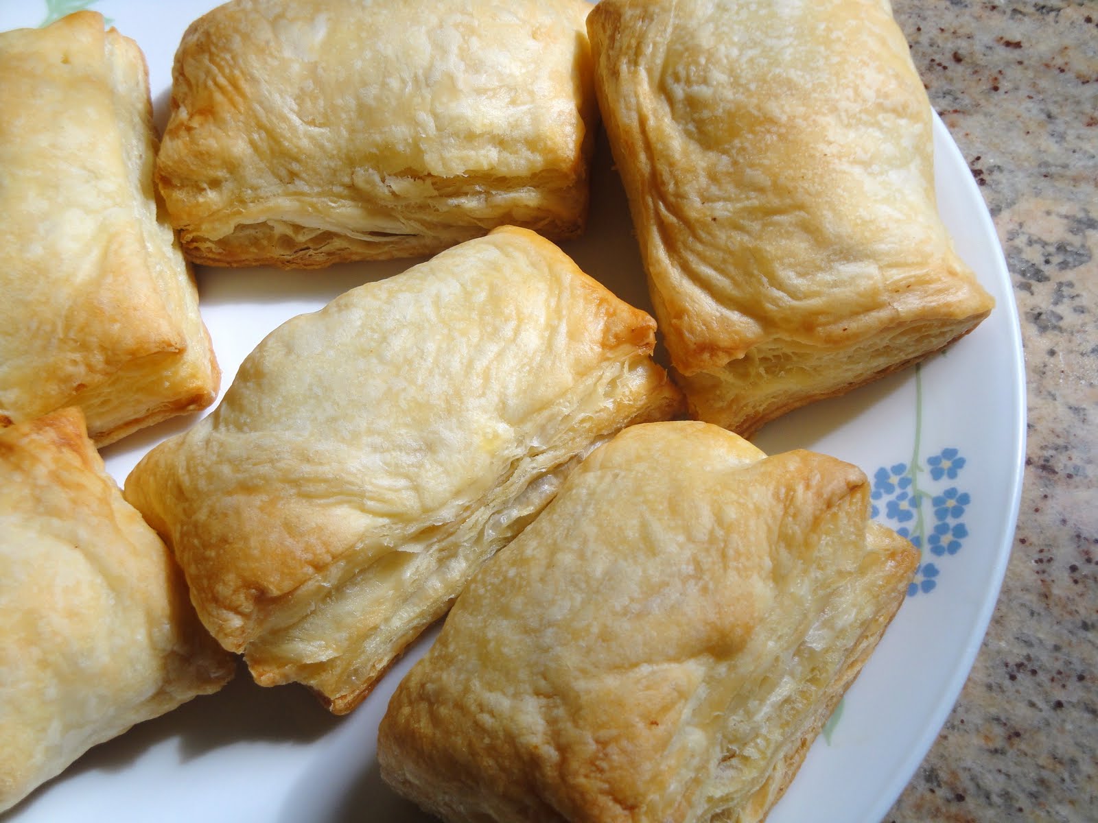 cumin and cardamom: Veggie Puffs or Vegetable Puffs