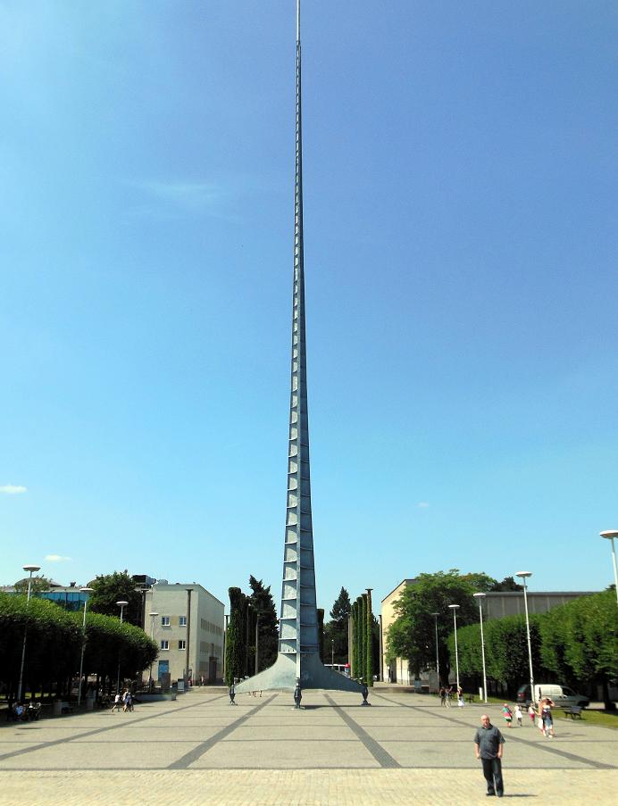 piotrslotwinski.com: XXVI wizyta w Polsce (7): Wrocław - Iglica