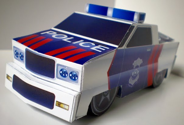 paper crafting: Police bigfut papercraft