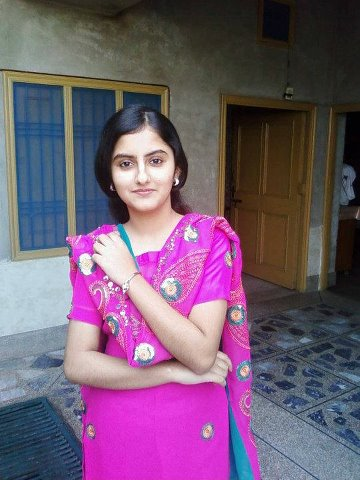 Cute Paki Girls Photos: Pakistani Beautiful Cute Stylish Girls Photos: