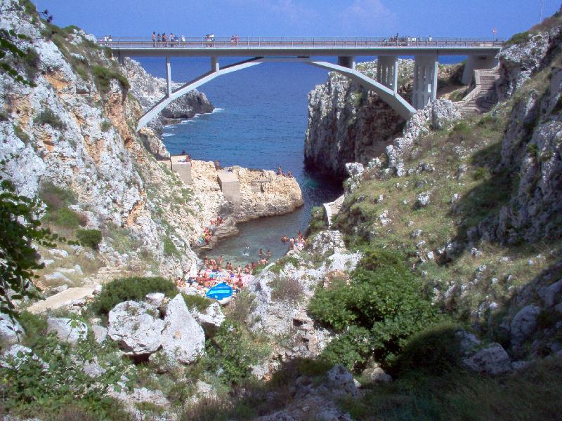 HiPuglia!: Tuffarsi dal ponte del Ciolo