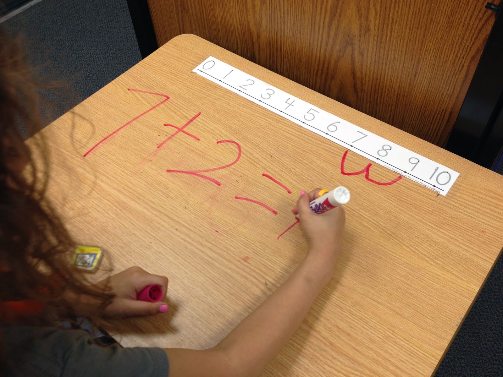The Bender Bunch: Make Your Desks & Tables Dry-Erase....For Free!!!