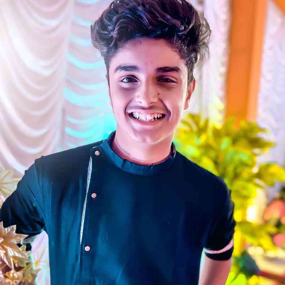 Het Thakkar (h3tu) Wiki, Biography, Age, Girlfriend, Career and More Het Thakkar (h3tu) Wiki, Biography, Age, Girlfriend, Career and More