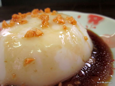 Sweet and savoury steamed rice cake