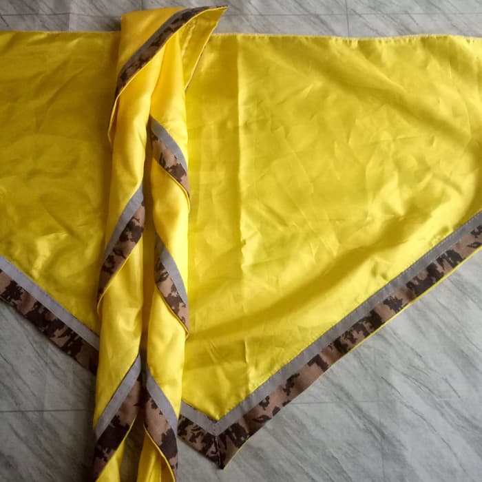 Scarf Pita Bercahaya Loreng Kuning - Alat Pramuka Online