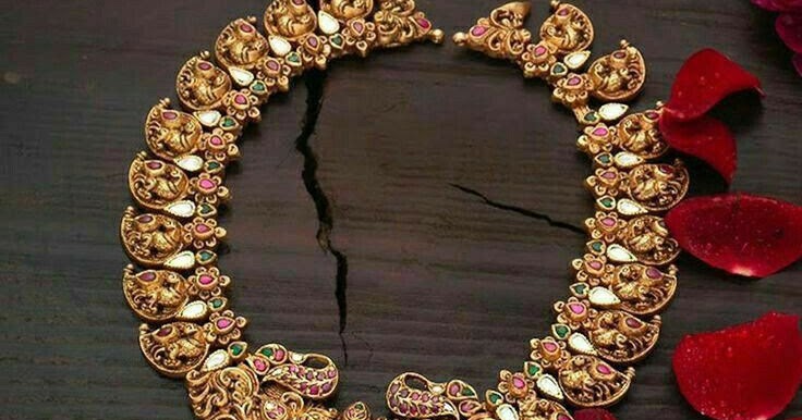 Designer gold necklace