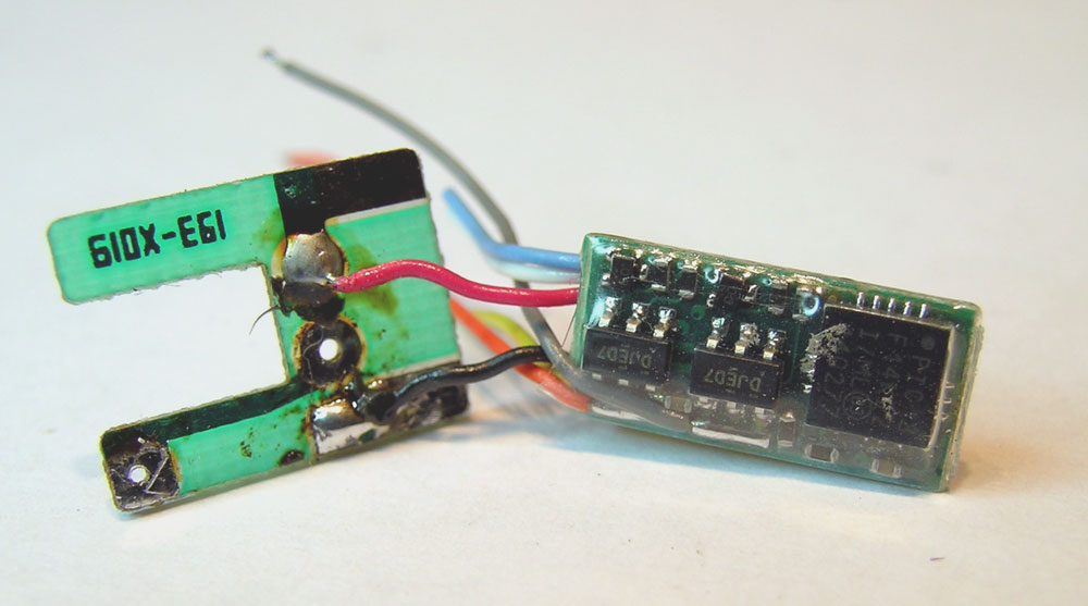 N Scale DCC Decoder Installs: TCS Z2 in a Life Like SW9/1200