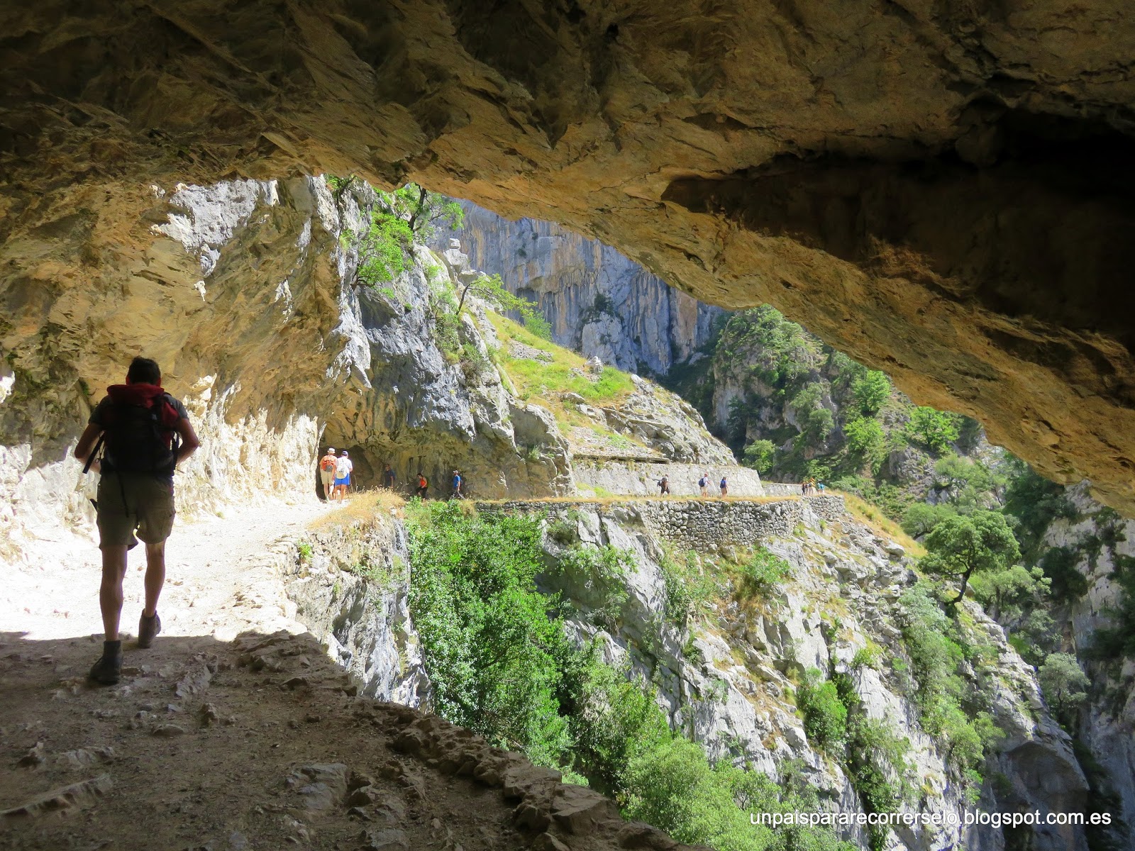 Un país para recorrérselo: Ruta del Cares, León-Asturias