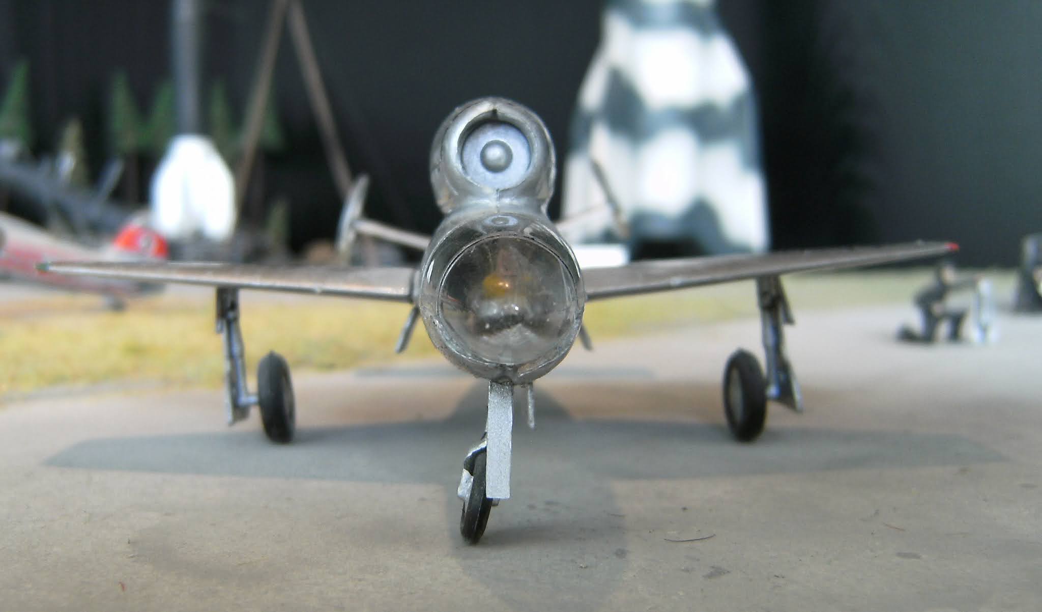 Happyscale-Modellbau: Henschel Hs 132 - HUMA modell 1/72