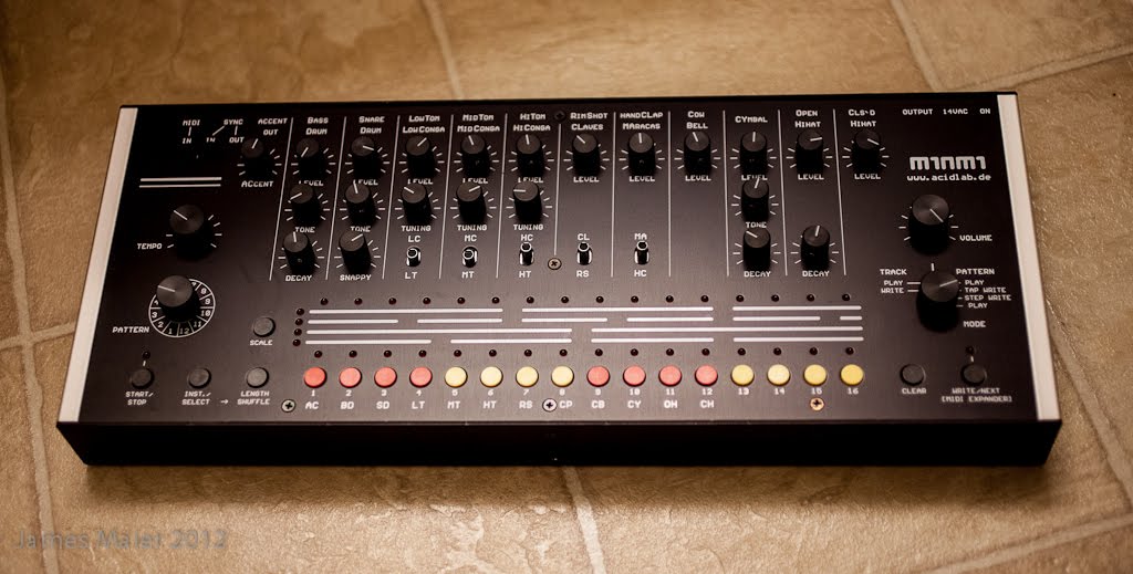 MATRIXSYNTH: Acidlab MIAMI - Analog Drum Machine 808 Clone