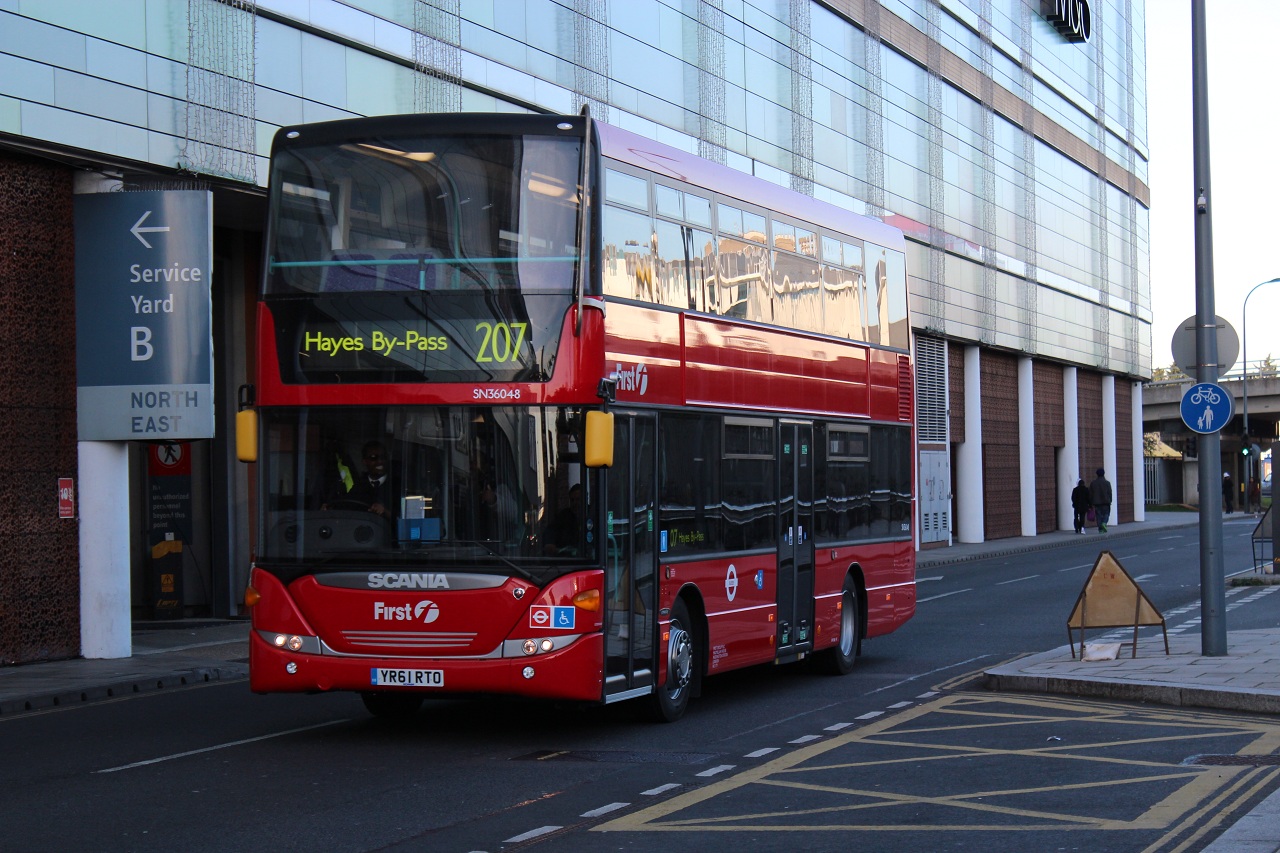 The Circle of London : All Change Route 207! Last of the Bendy Bus ...