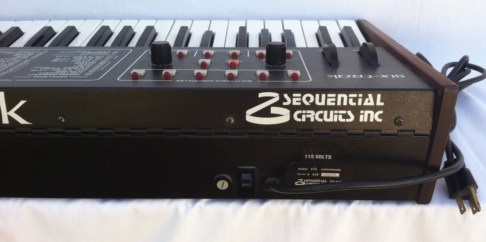 MATRIXSYNTH: Vintage Sequential Circuits Six Trak SN 004701