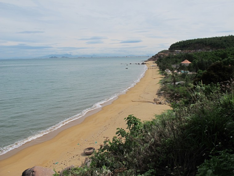 Xin chao!: Vietnam beautiful beaches, islands and bays