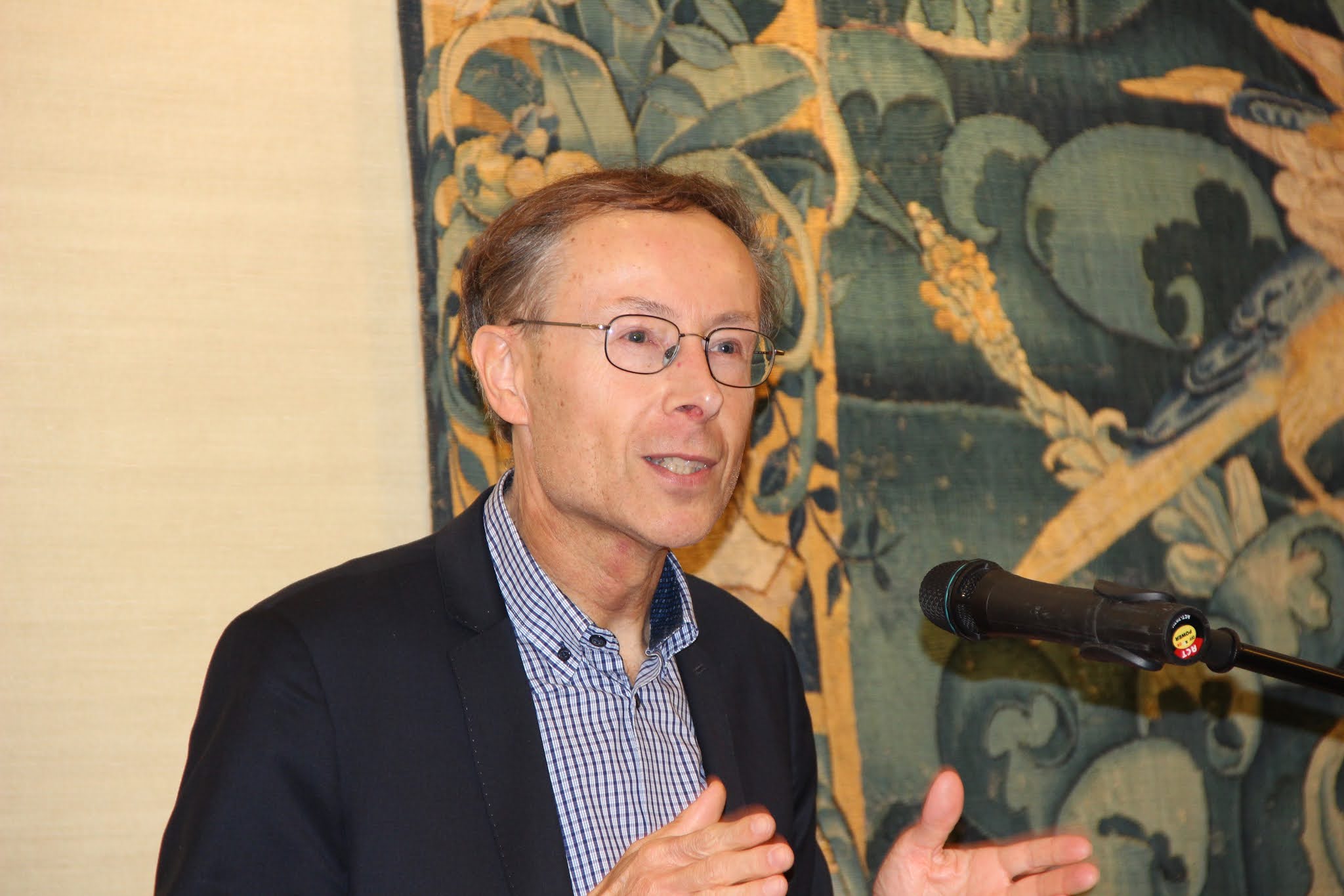 Stefaan Desmet literair: De tovenaar van half negen: fragment