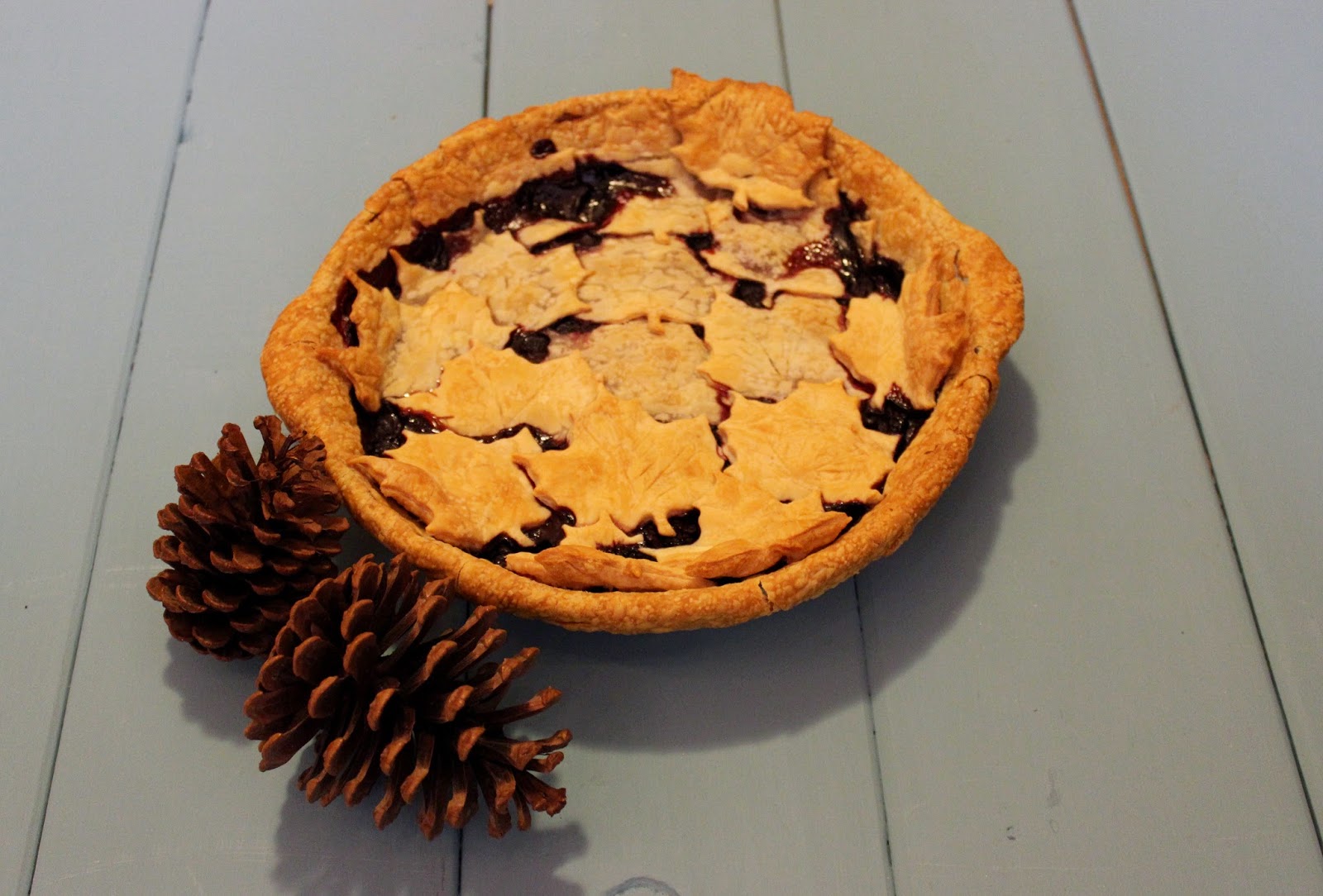 charcoal & ash: Delicate Forrest Berry Pie