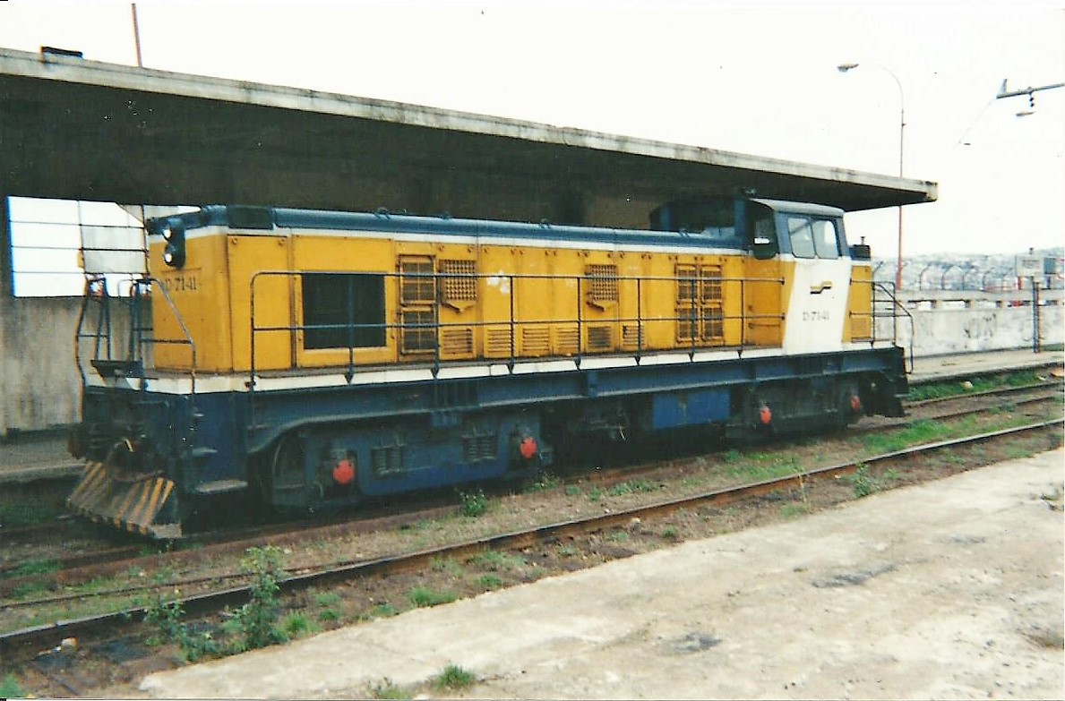 Locomotora D-7100