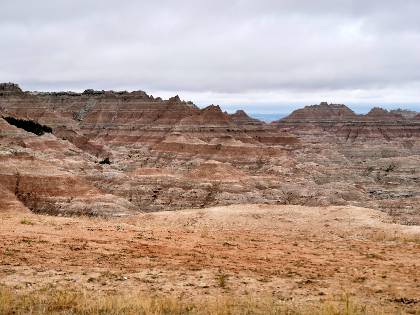 American Travel Journal: Sage Creek Rim Road - Badlands National Park