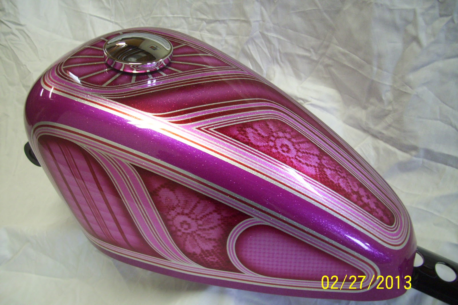 FlameThrowerCustoms: Glittery Pink "Sportster 48" Tank for Amy in Minnesota