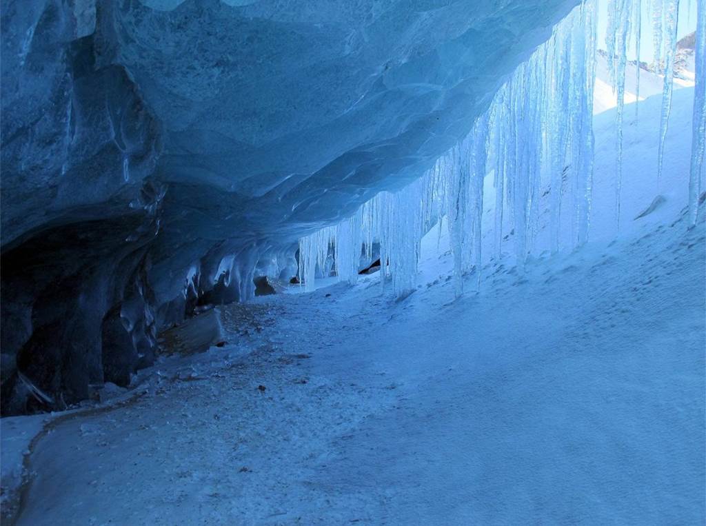 Ice Canyon In Greenland - Ice Sheet Images