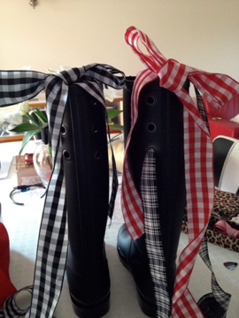 whitebrickwall: DIY: Gumboots Gloriously Modified