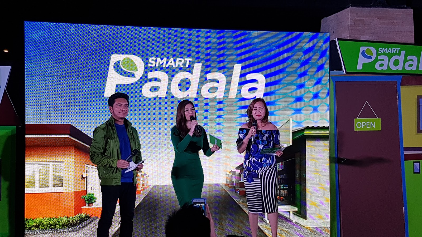 #SocialMedia - Angel Locsin is the newest brand ambassador of Smart Padala!