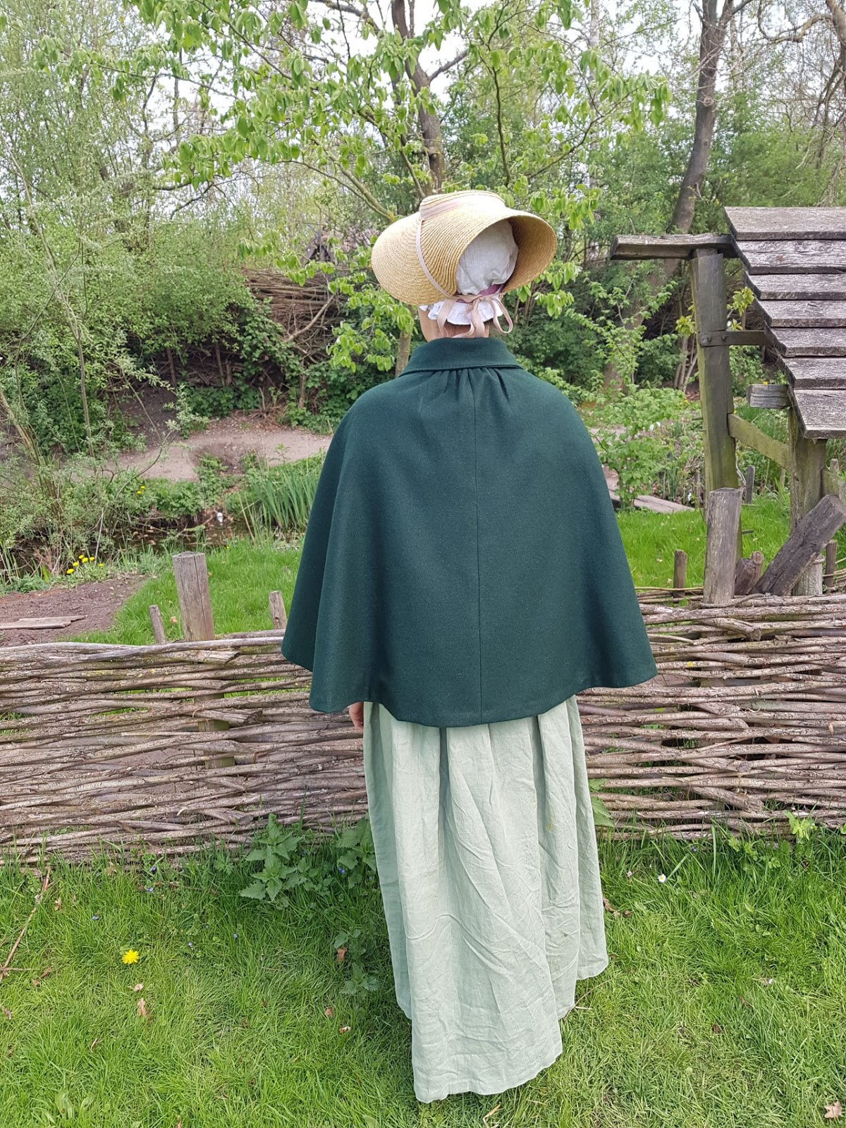 Miss Hendrie's Workbook: Regency short cloak – and a new apron