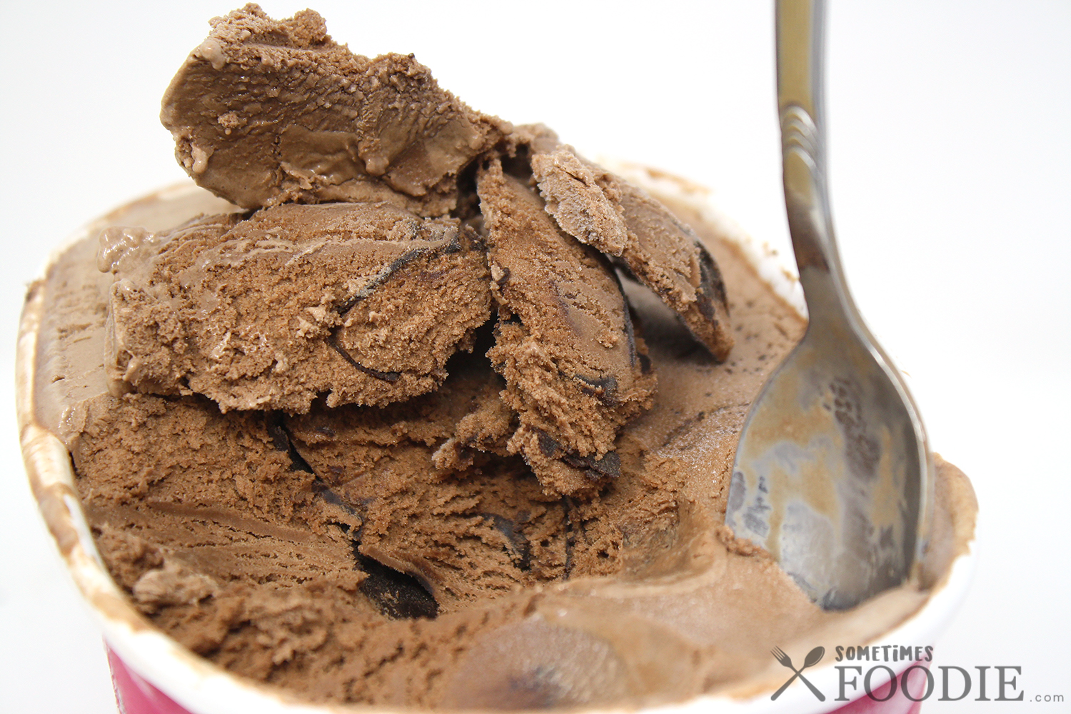 Sometimes Foodie: Extreme! Maximum Fudge Moose Tracks - Aldi Ice Cream ...