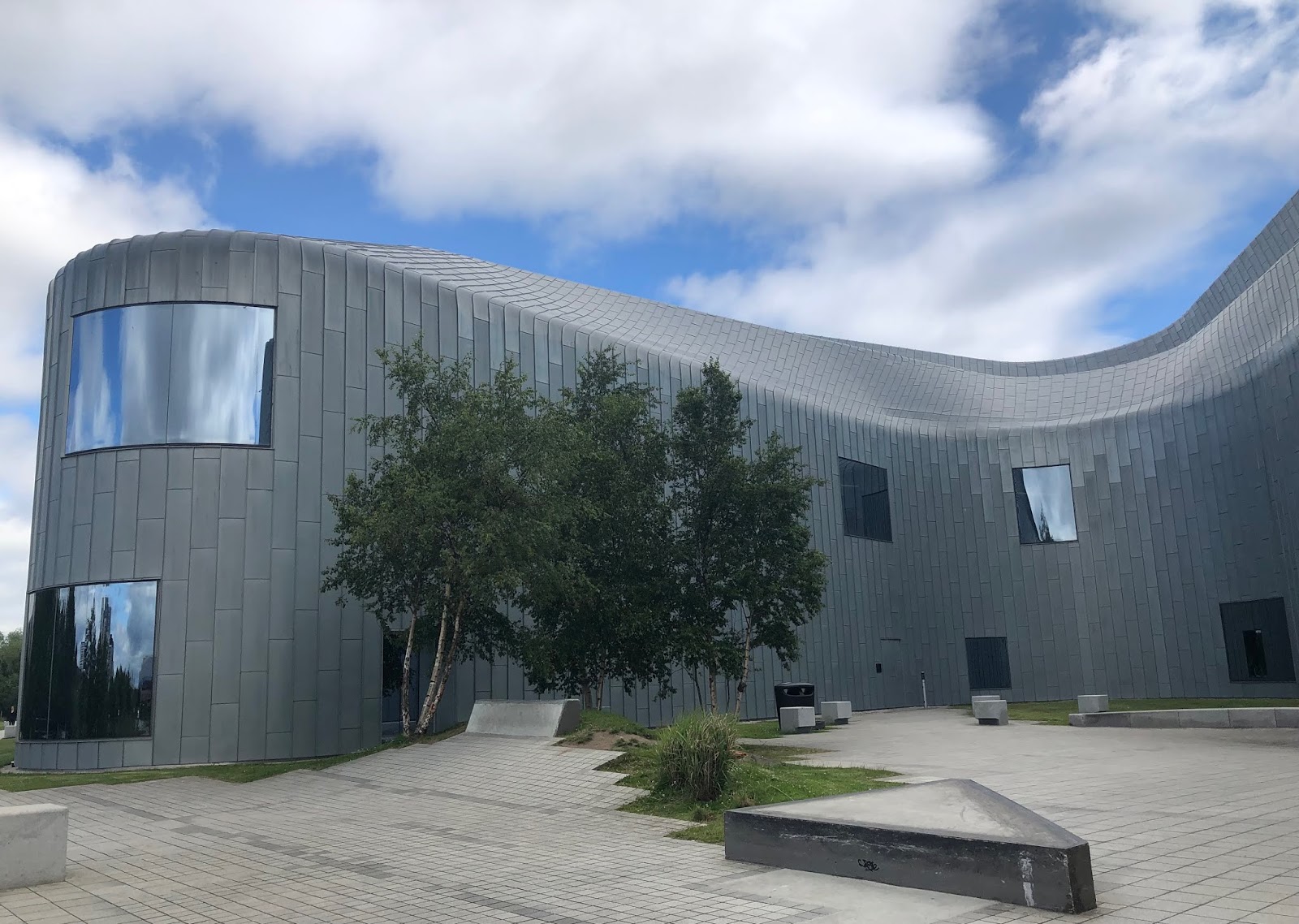 One is a wanderer: timeless tea rooms