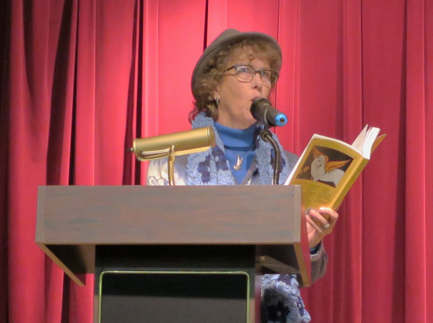 Living Rootless: March 2017