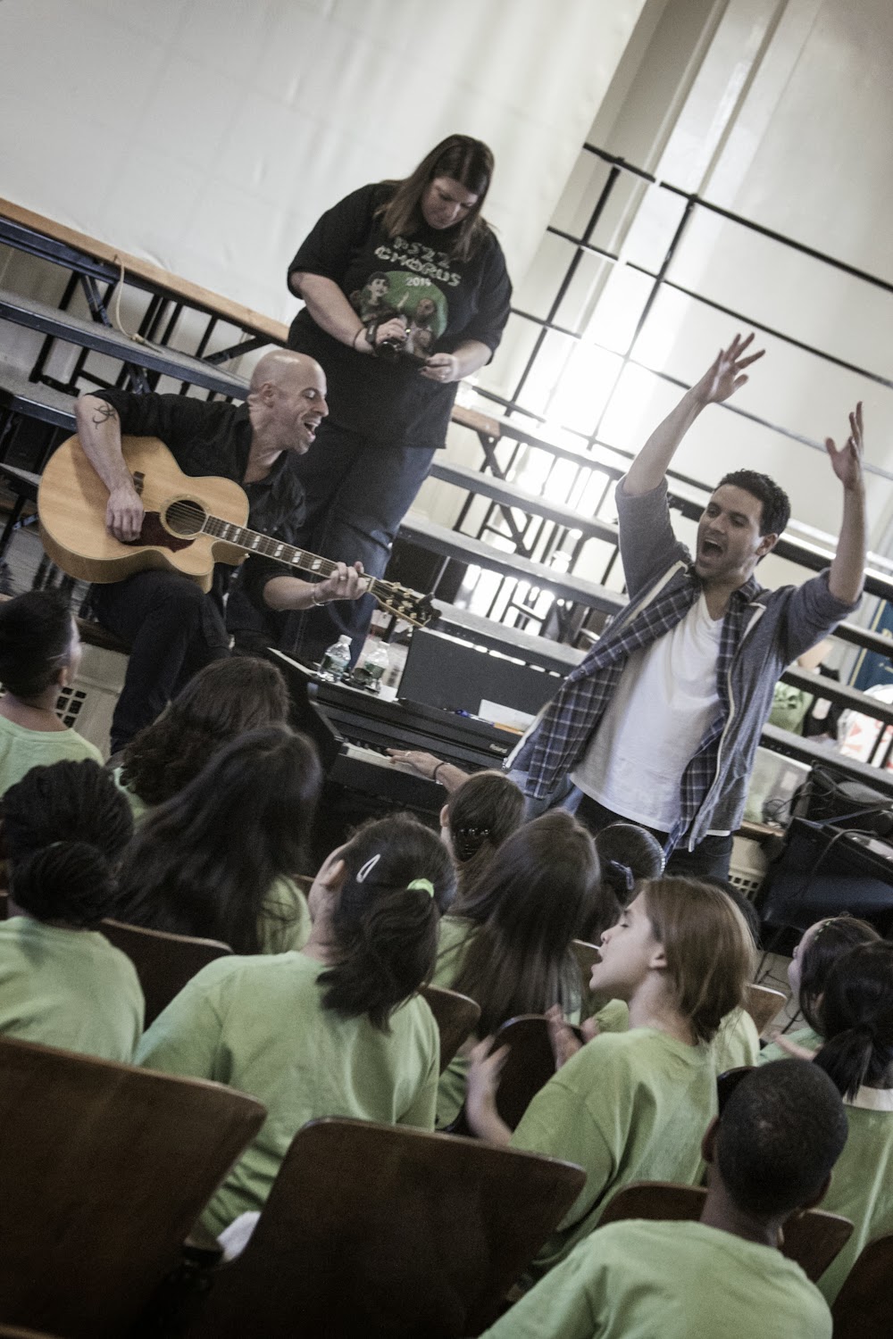 PS22 Chorus: Daughtry & PS22 Chorus Take It Up, Up And Away