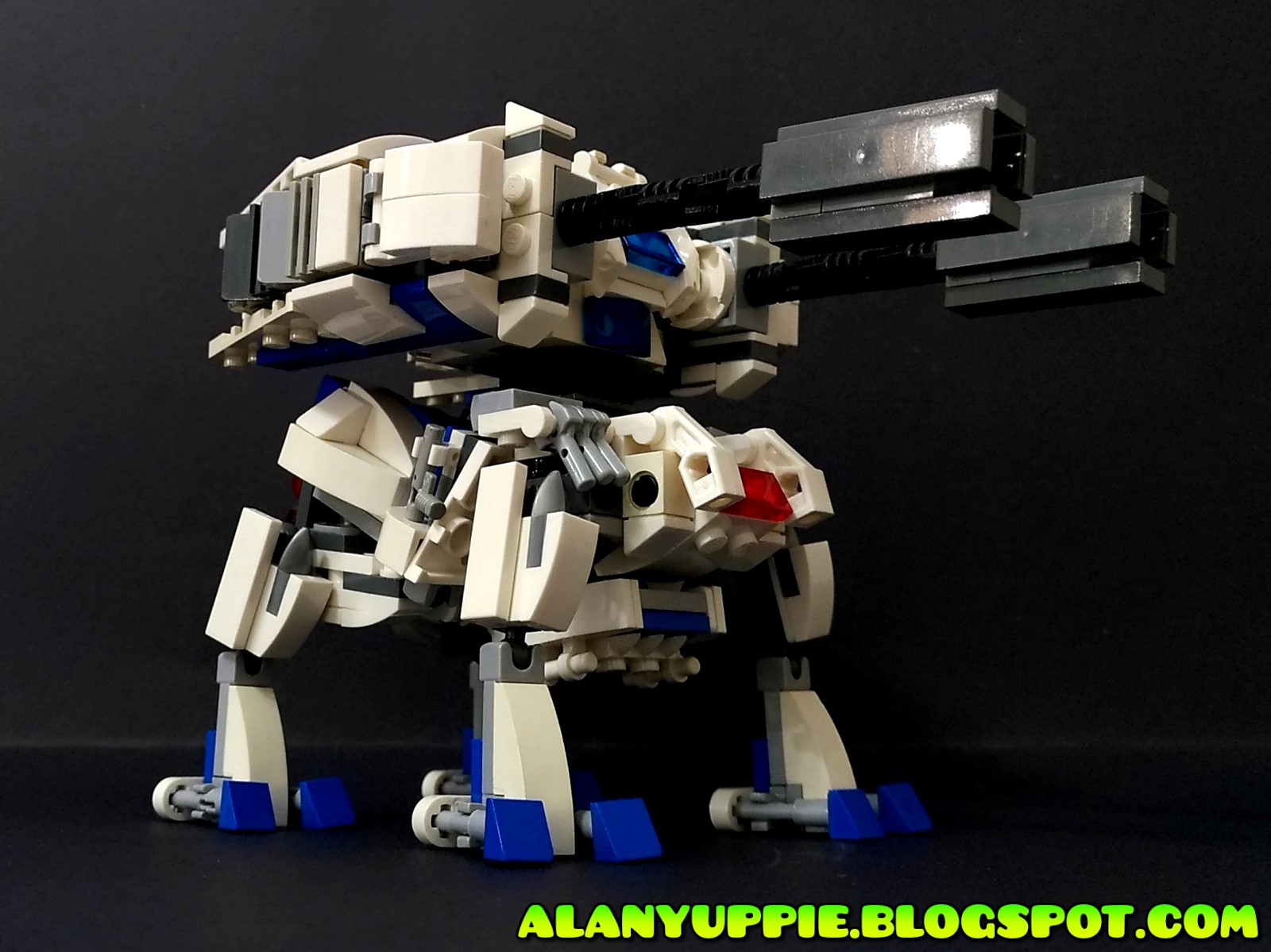 Alanyuppie's LEGO Transformers: LEGO Tankhead Mecha with a twist
