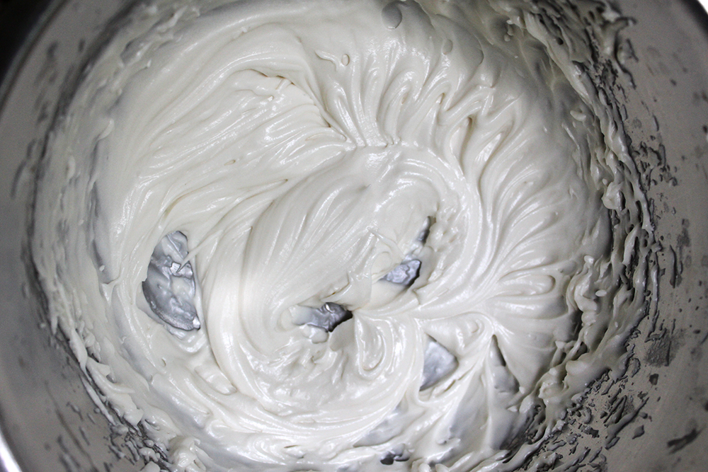 Southern Mom Loves: Pumpkin Pie Breakfast Rolls with Easy Icing {Recipe}