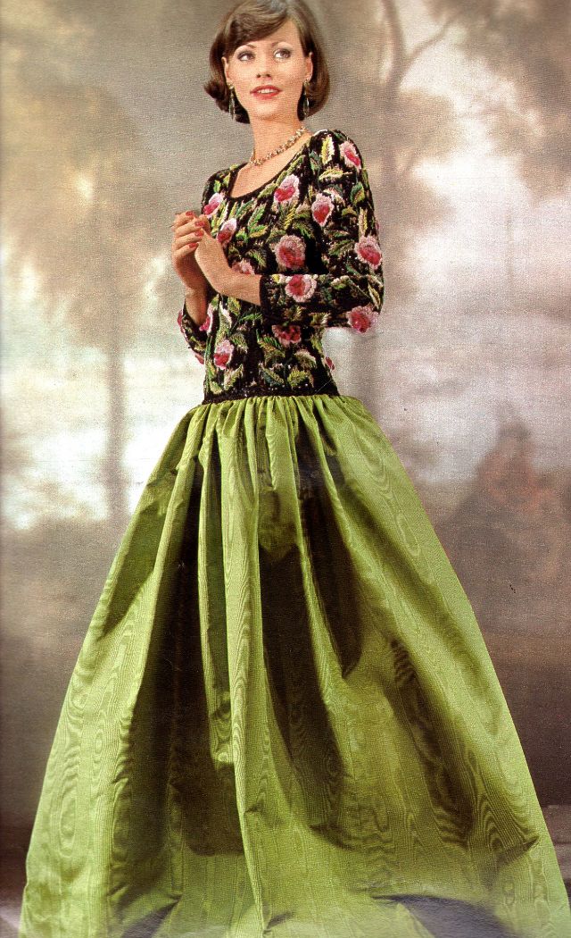 32 Colorful Pics of Women in Dresses That Defined the 1970s Fashion ...