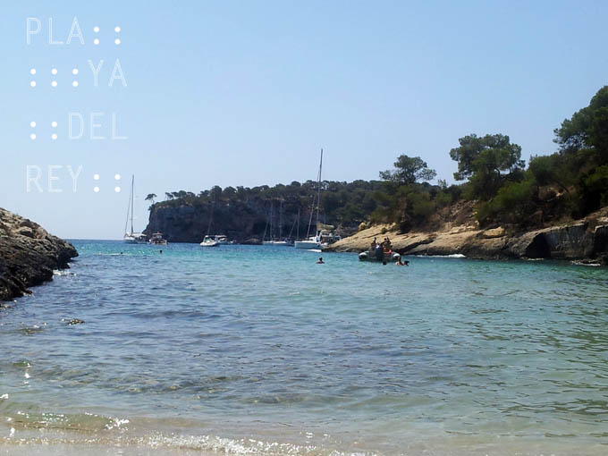 de la rosa pattern: WELCOME TO MALLORCA